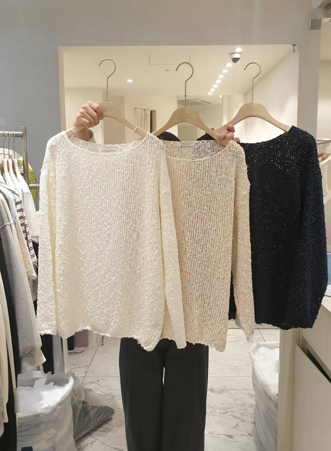 B86.小臉歐膩爆米花織紋針織上衣 | BASIC | French Chic 法式優雅流行時尚| - 官方網站